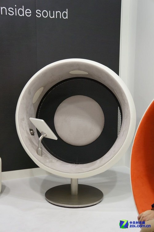 IFA2012:SonicChair新颖座椅音响亮相_SONOS BRIDGE_音频新闻-中关村在线